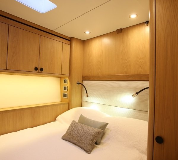 LEOPARD 3 Yacht Charter Details, McConaghy/Farr Yacht Design ...